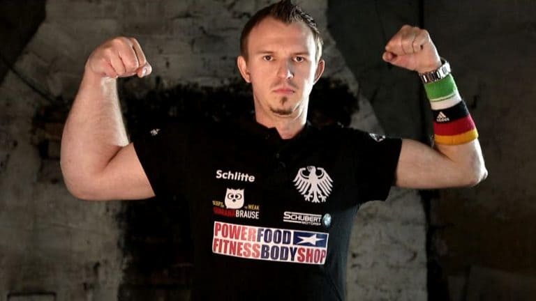 "Hellboy" Matthias Schlitte - der Mann mit dem starkem Arm | MENIFY ...